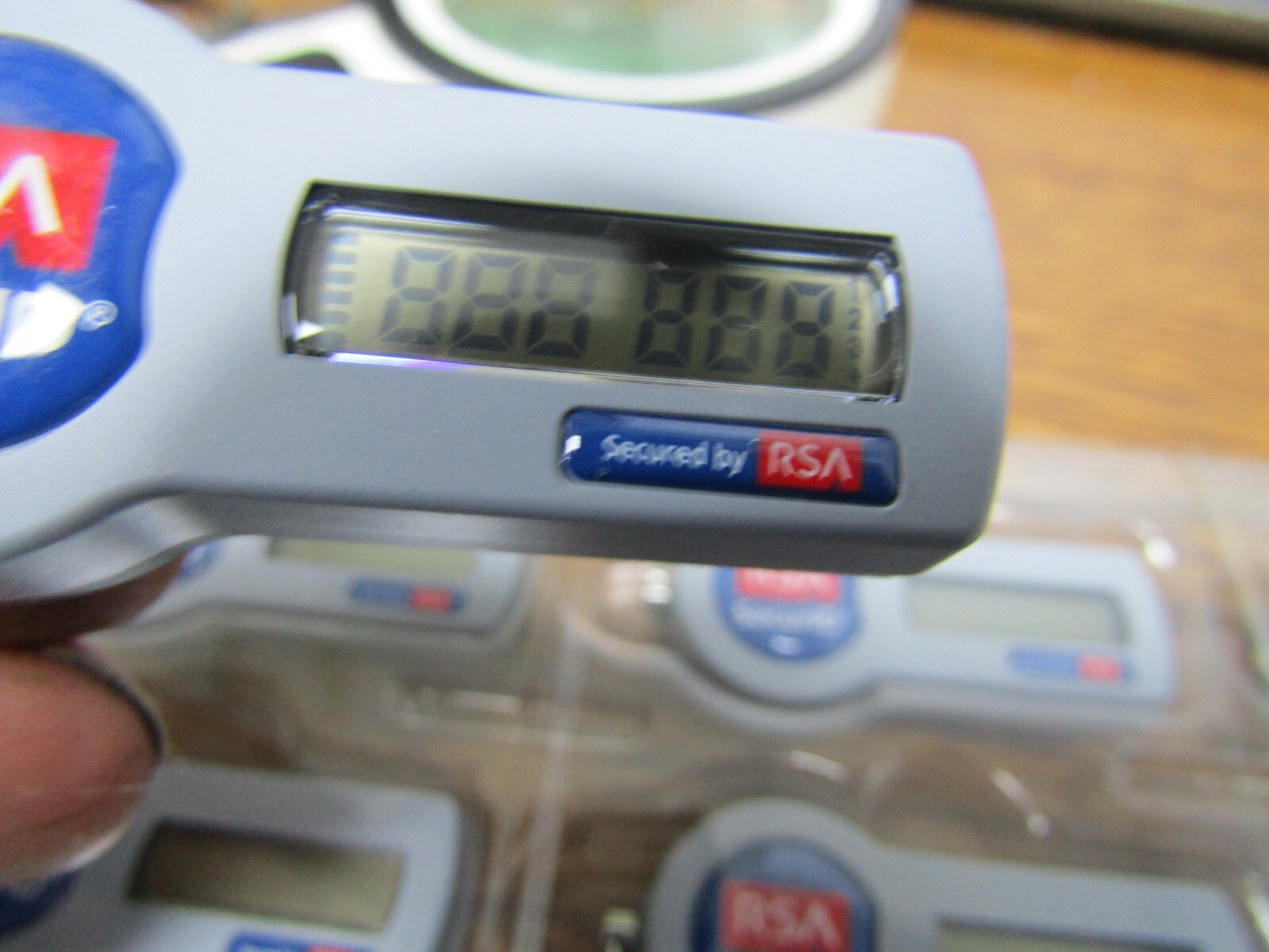 25) NEW RSA SID700-6-60-24 SECURID SID700 HARDWARE TOKEN 2 YEARS LOT OF ...