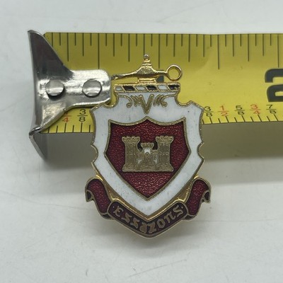 U.S. Military Army Engineer School Crest Pin Insignia ESSAYONS Red Gold ...