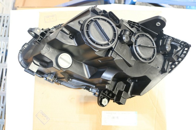 MERCEDES BENZ C Class 2015 -16 W205 Sedan Right Side Headlight ...