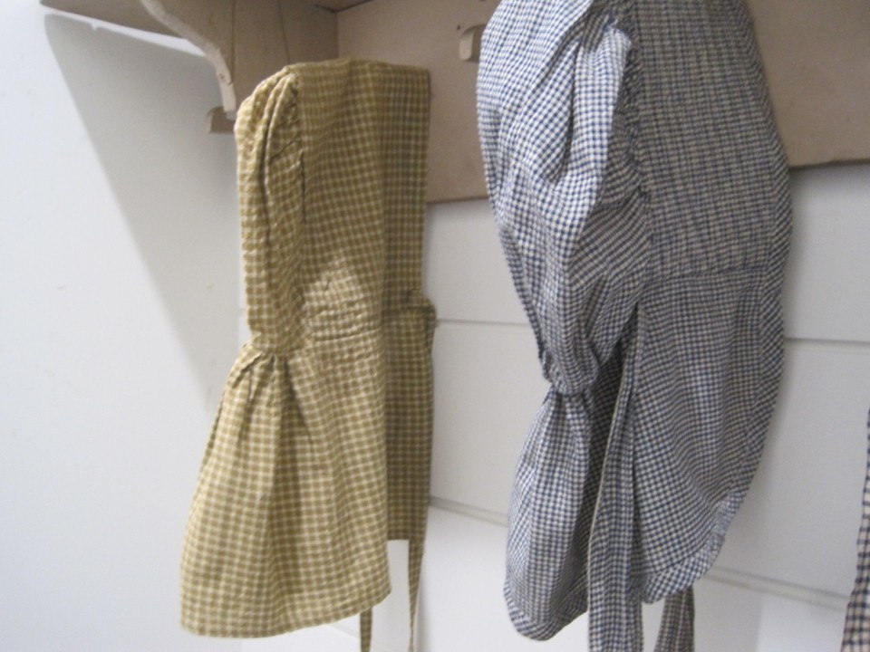 Old Ladies Brown and White Homespun Fabric Bonnet Two Ties New England ...