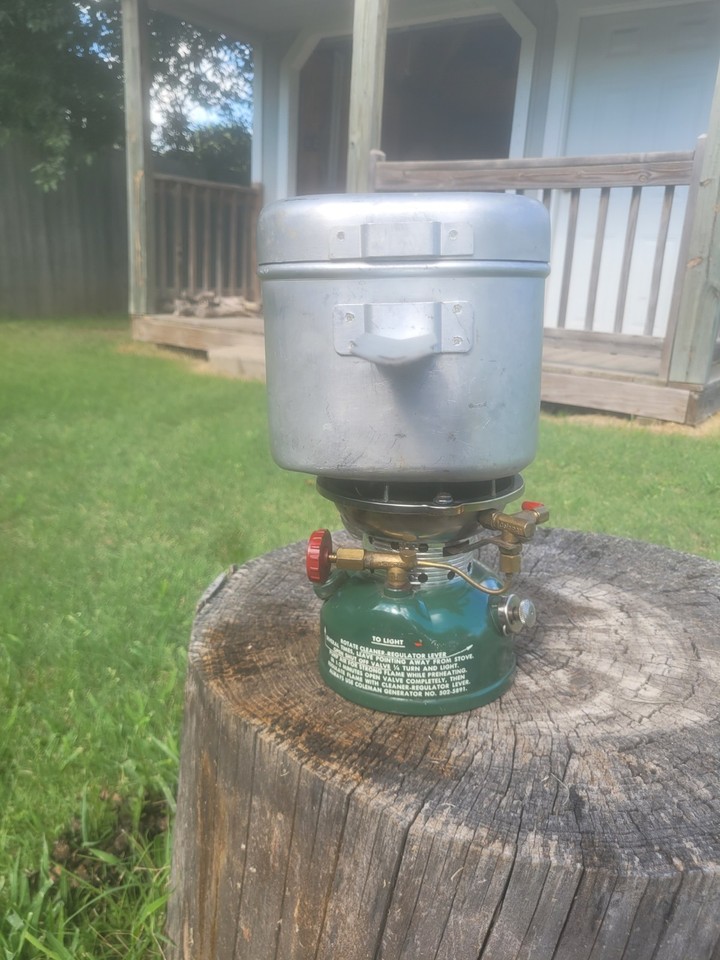 Rare 1962 COLEMAN 501 502 CAMP STOVE With Aluminum Cook Kit Runs On ...