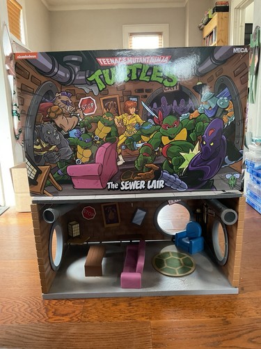NECA Teenage Mutant Ninja Turtles Cartoon Diorama Playset Sewer Lair TV ...