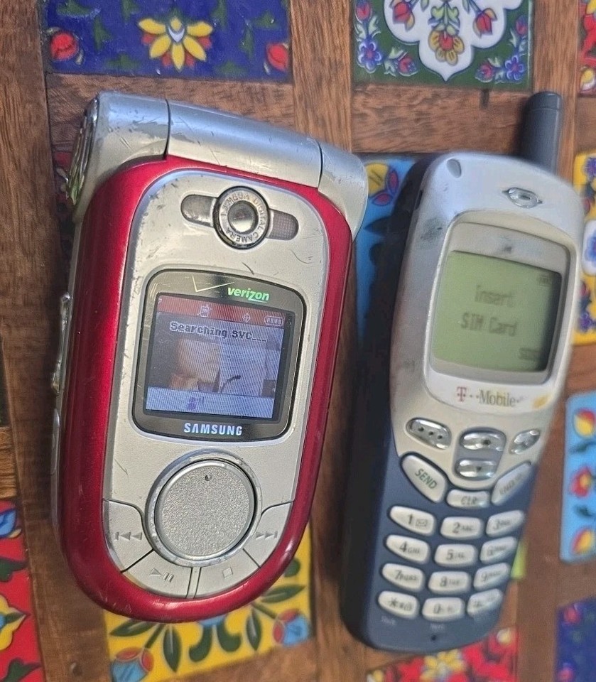 7 Fully Functional Samsung Basic phone lot: T-Mobile, Verizon, AT&T ...