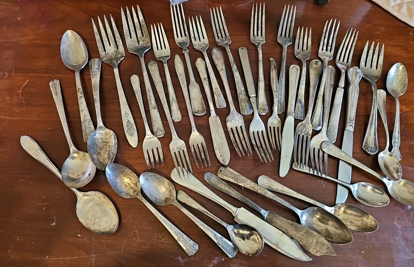 Vintage Silverware Lot Of 38 Spoons, Fort & Knives Silverware Names ...