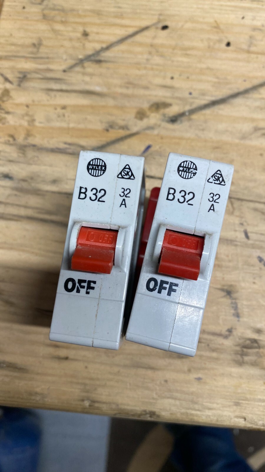 Wylex BS 60898 / BS 3871 Type B Plug In MCB B6 B10 B16 B20 B32 B40 B45 ...