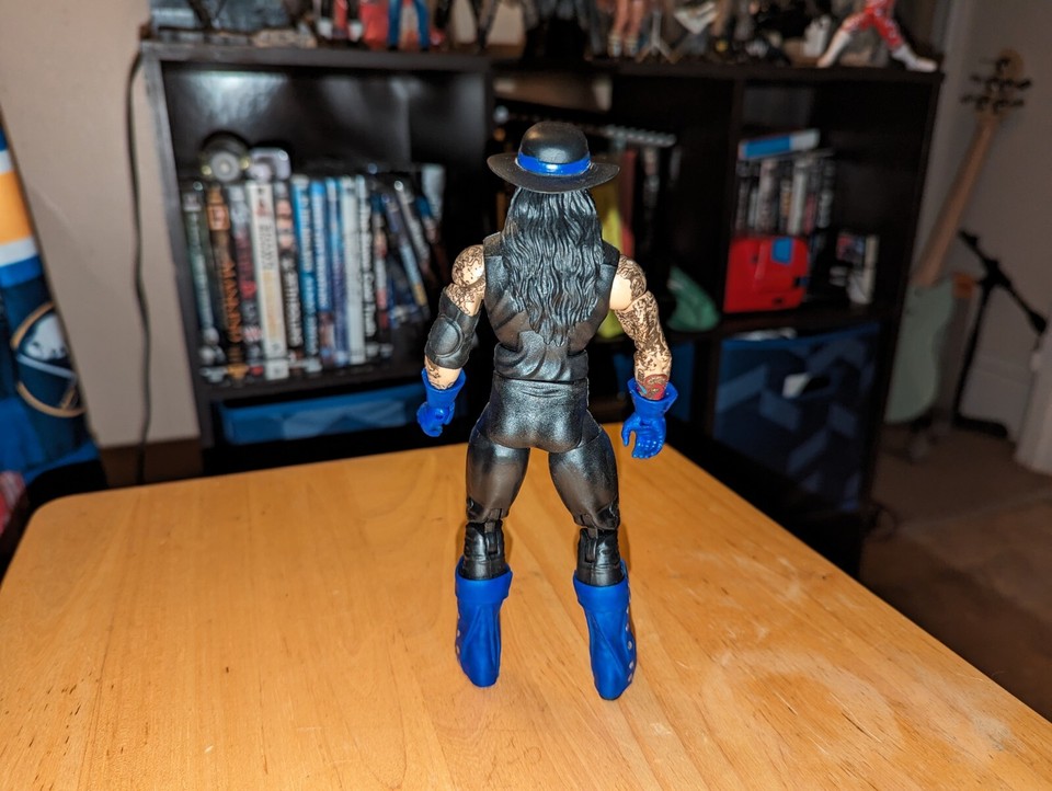 WWE Mattel Elite S23 - Undertaker - Loose - w/ Mask, Hat & Tie (no ...