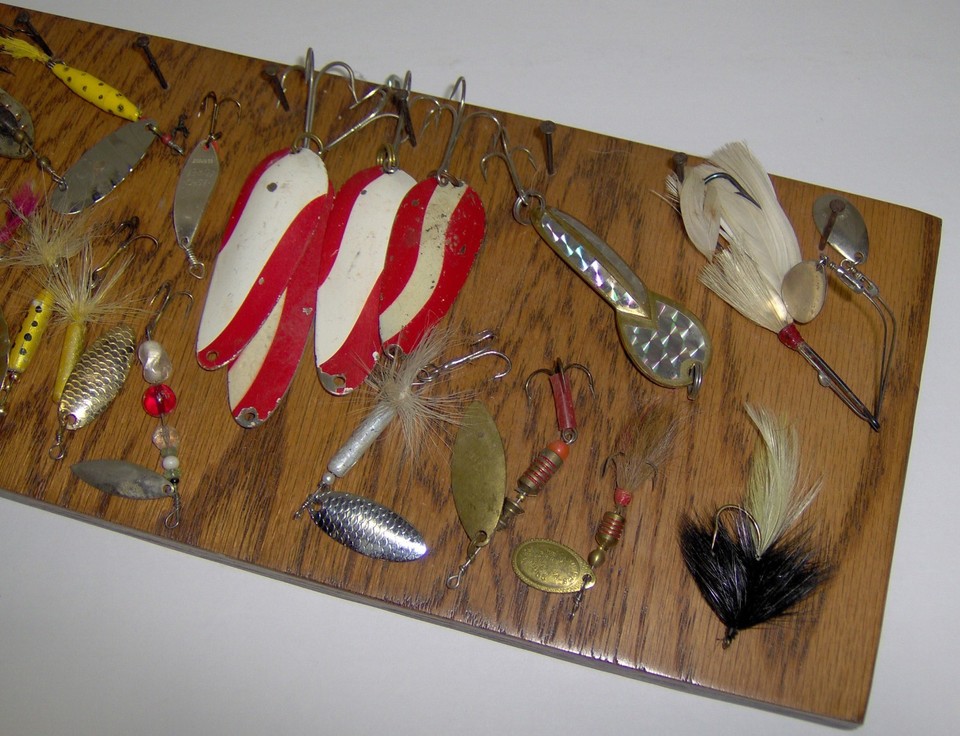 MIXED LOT of (20) METAL SPINNING LURES ~ Rooster Tails , Mepps, Shannon ...
