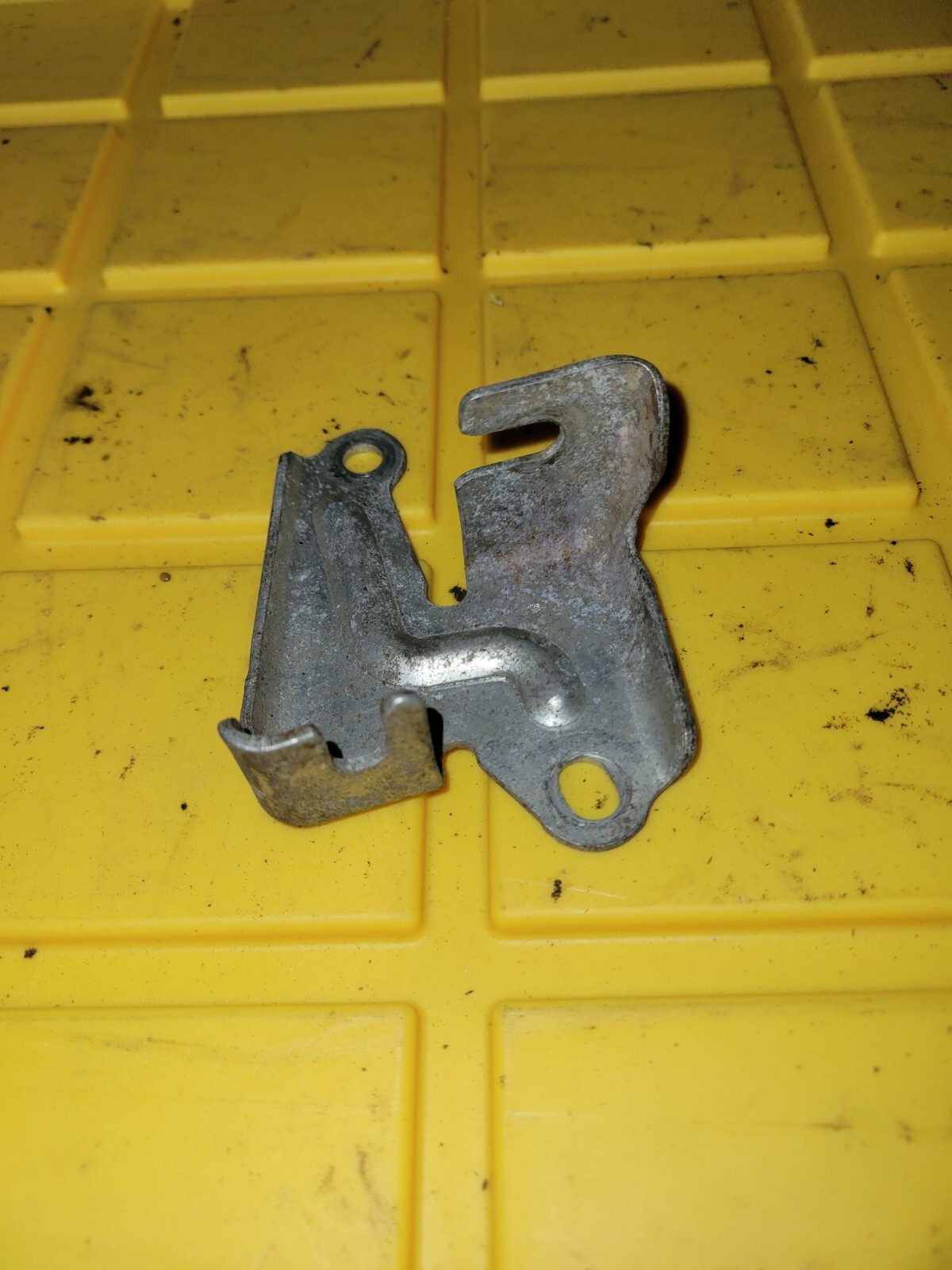 85-95 Toyota Pickup 2.4 intake manifold Throttle Cable Bracket 4Runner ...