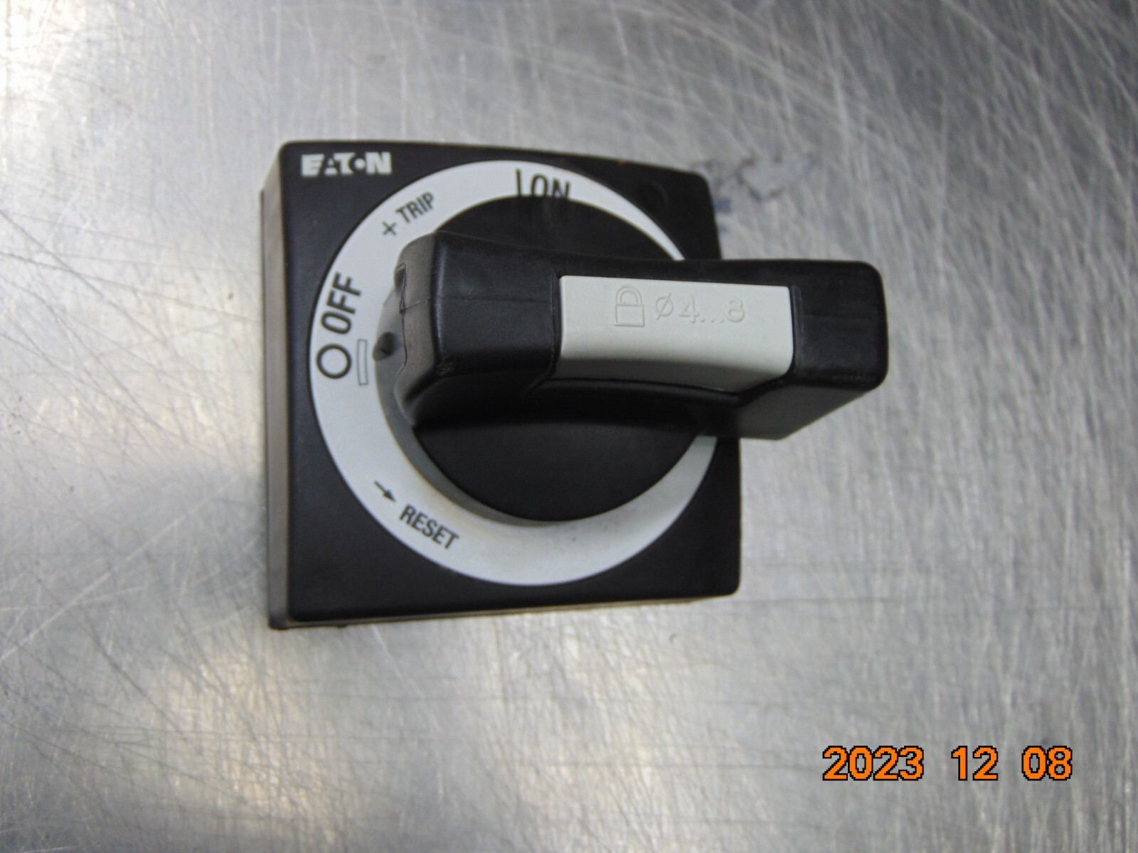 EATON NZM1 CIRCUIT BREAKER DISCONNECT with HANDLE NZMN1 - Switch