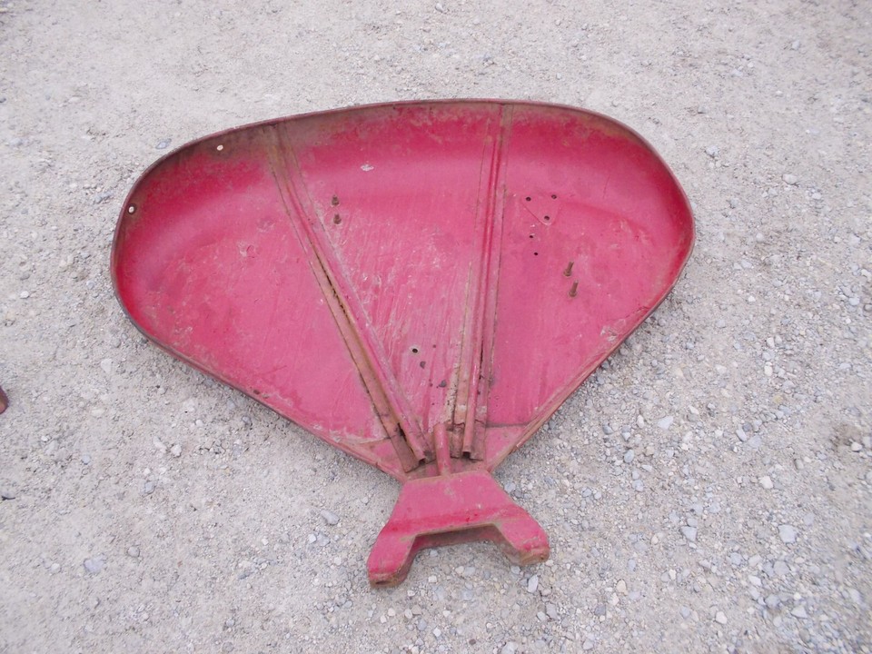 Farmall IH 706 806 Tractor ORIGINAL pair set of clam shell fenders | eBay