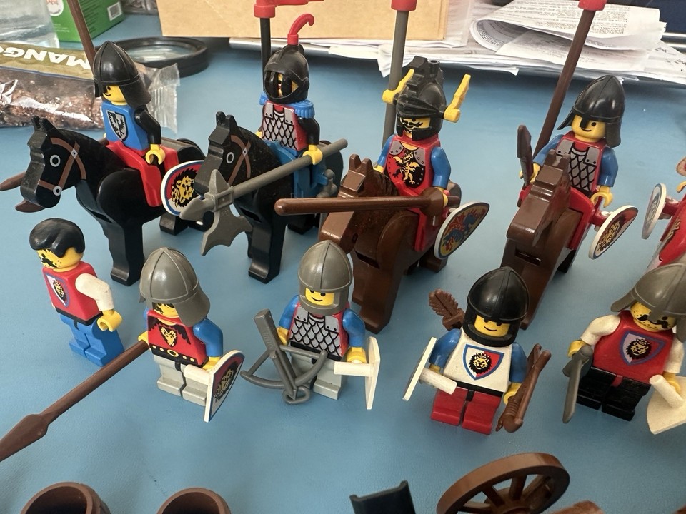 Lego Vintage Castle Solider Knight Horse King Lots | eBay