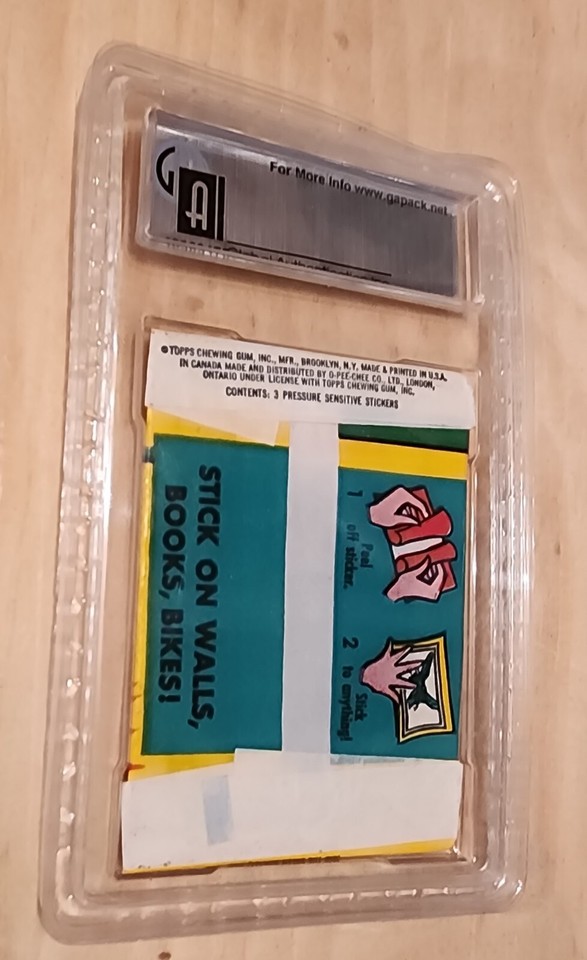 1966 GREEN HORNET STICKERS WAX PACK TOPPS (GRADED GAI 8) | eBay