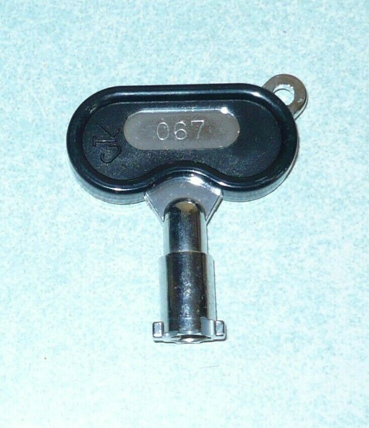 Pachislo Skill Stop Slot Machine Door Key Sammy Rodeo Aristocrat OEM ...