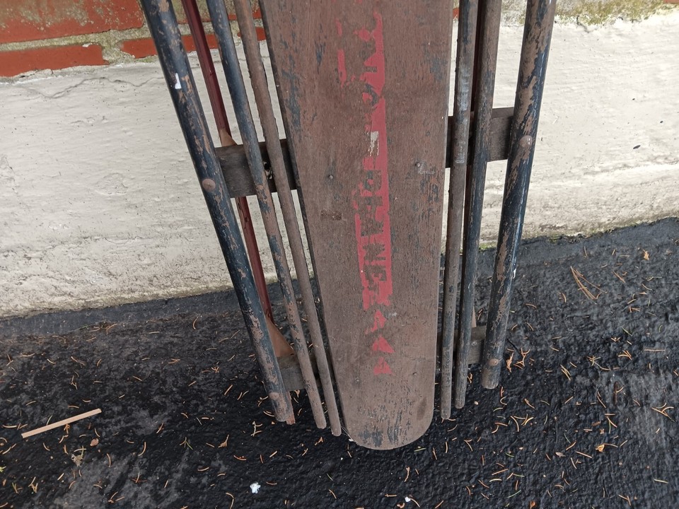 VINTAGE RUNNER SLED OLD RUNNER SLED SLEIGH VERY RARE SPRING THREE ...