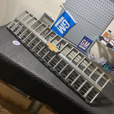 1981-1982 Chevrolet C10 Pickup K5 Blazer Silverado Squarebody Grille ...