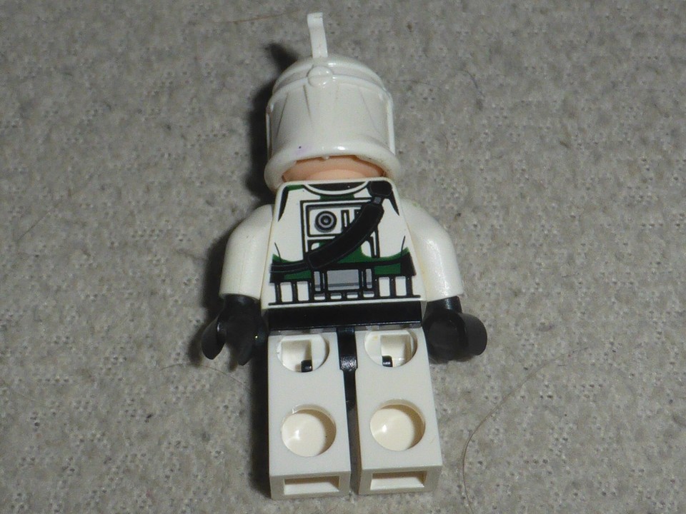 LEGO STAR WARS PHASE 1 CLONE TROOPER COMMANDER GREEMINIFIG FIGURE W GUN ...