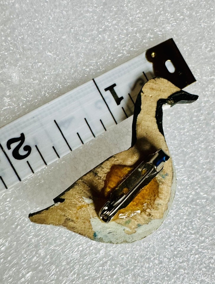 Vintage Artisan Hand Carved & Painted Wood Goose Water Fowl Bird Pin ...