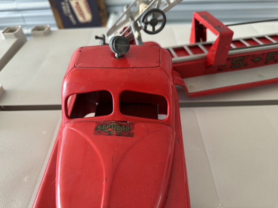 1950 Structo Fire Engine Aerial Ladder Truck #260 33” L W/Org box | eBay