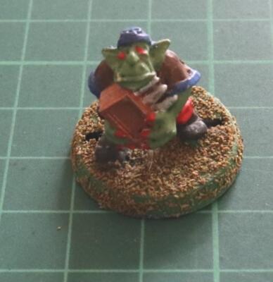 Citadel Miniatures Gretchin Crew Grot with Shells | eBay UK