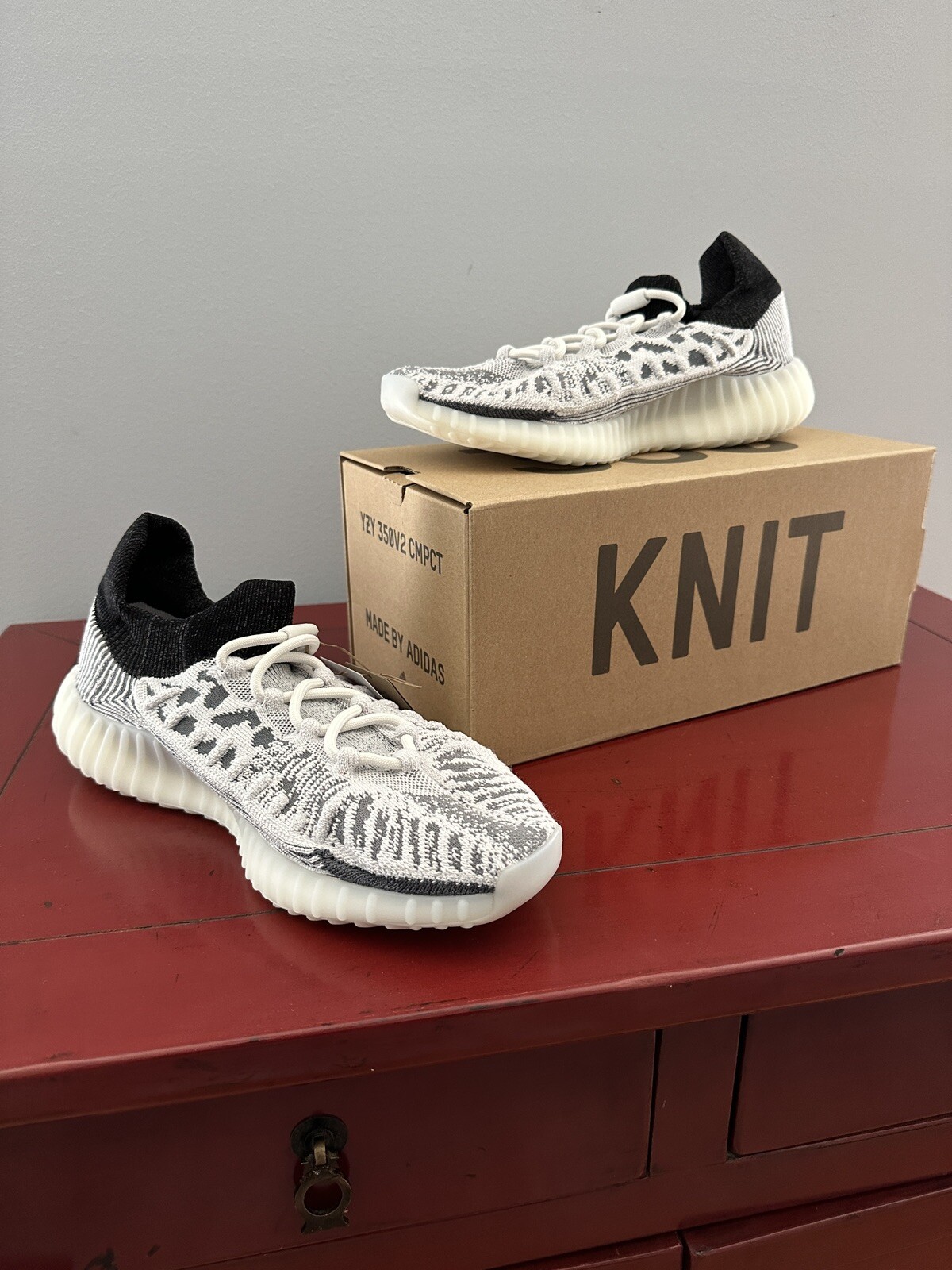 Size 10 - Adidas Yeezy Boost 350 V2 CMPCT Slate White / Panda - IG9608 ...
