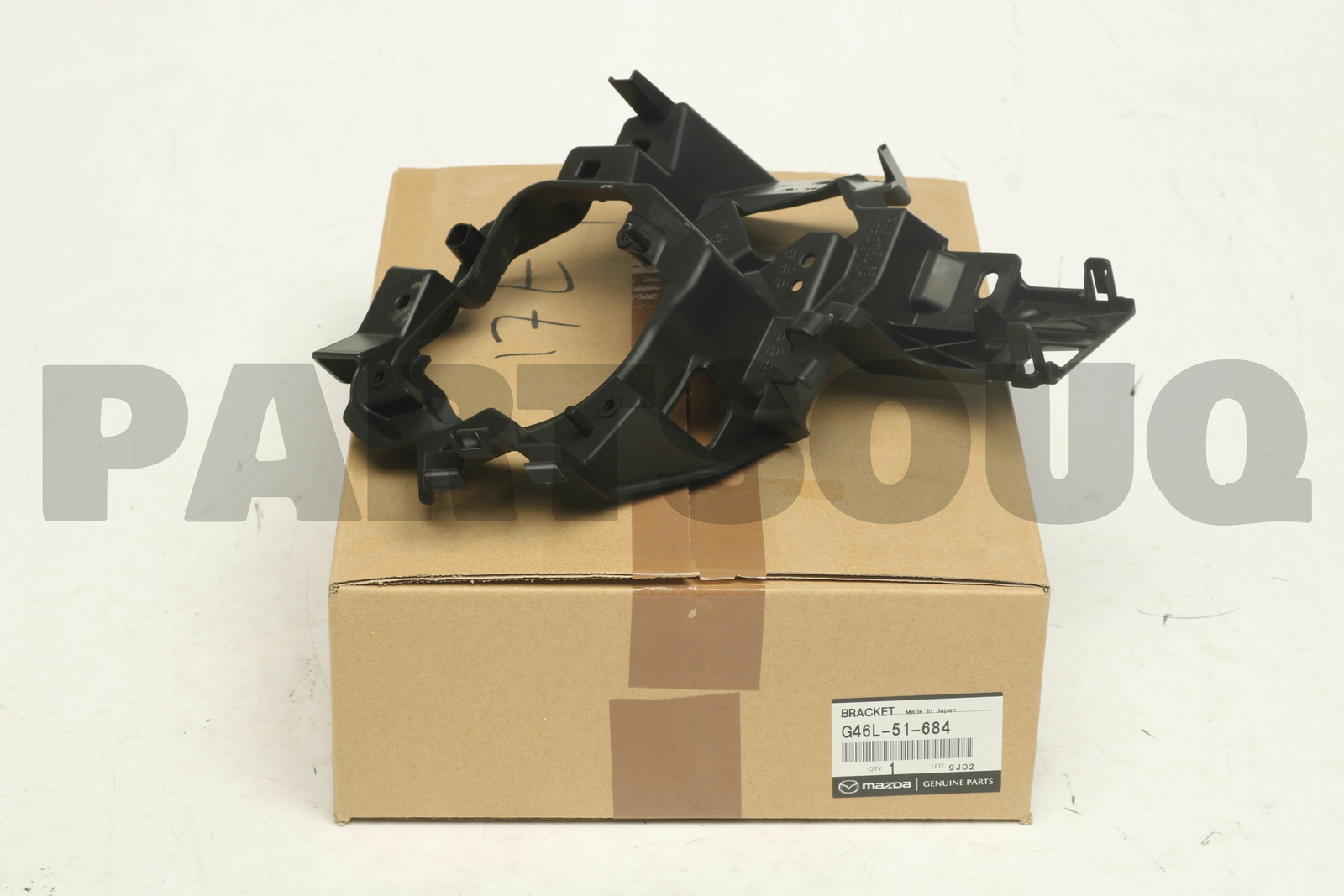 G46L51684 Genuine Mazda BRACKET(R),F.FOG LAM G46L-51-684 | eBay