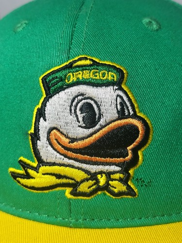 Top Of The World Oregon Ducks Embroidered Trucker Hat Green Yellow ...