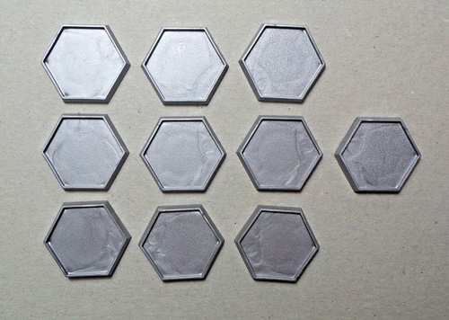 10 x Battletech Hex Bases - 31.5 mm Lipped Silver Plastic Mech Stands ...