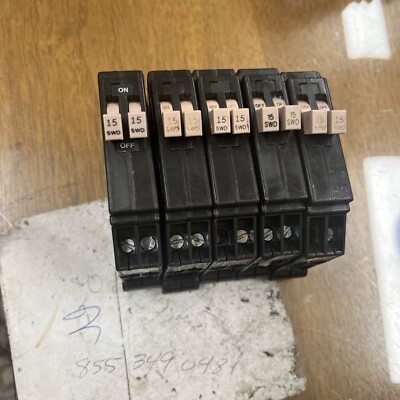 Eaton Cutler-Hammer CHT1515 Twin Tandom Circuit Breaker 15 Amp Lot of 5 ...