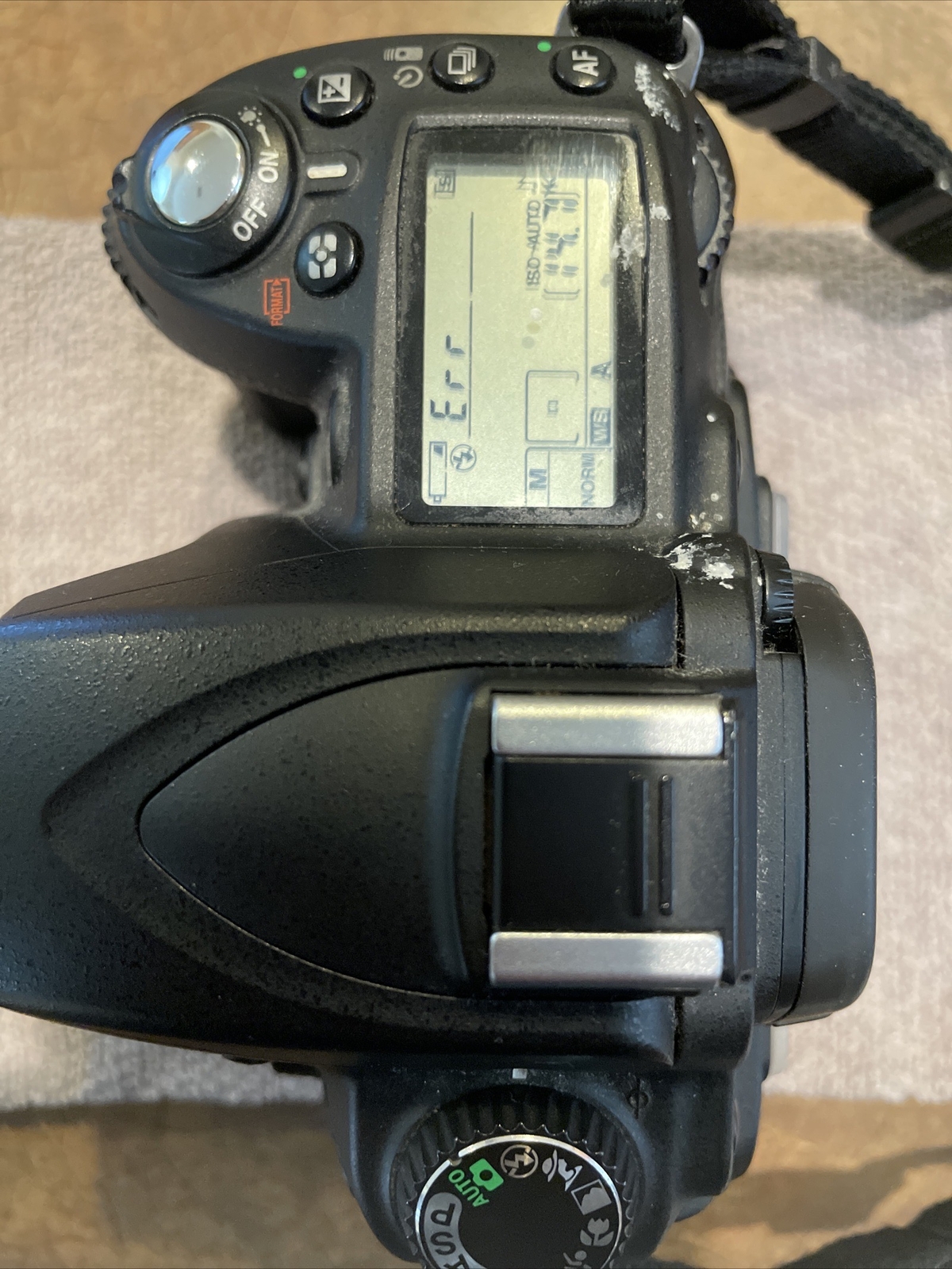 Nikon D90 12.3 MP F-Mount Digital SLR - (Body Only) - FOR PARTS - STUCK ...