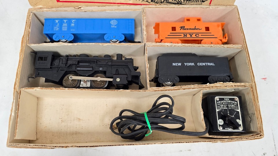 Vtg MARX Steam Type Electric Train Engine+ 3 Cars Free Shipping | eBay