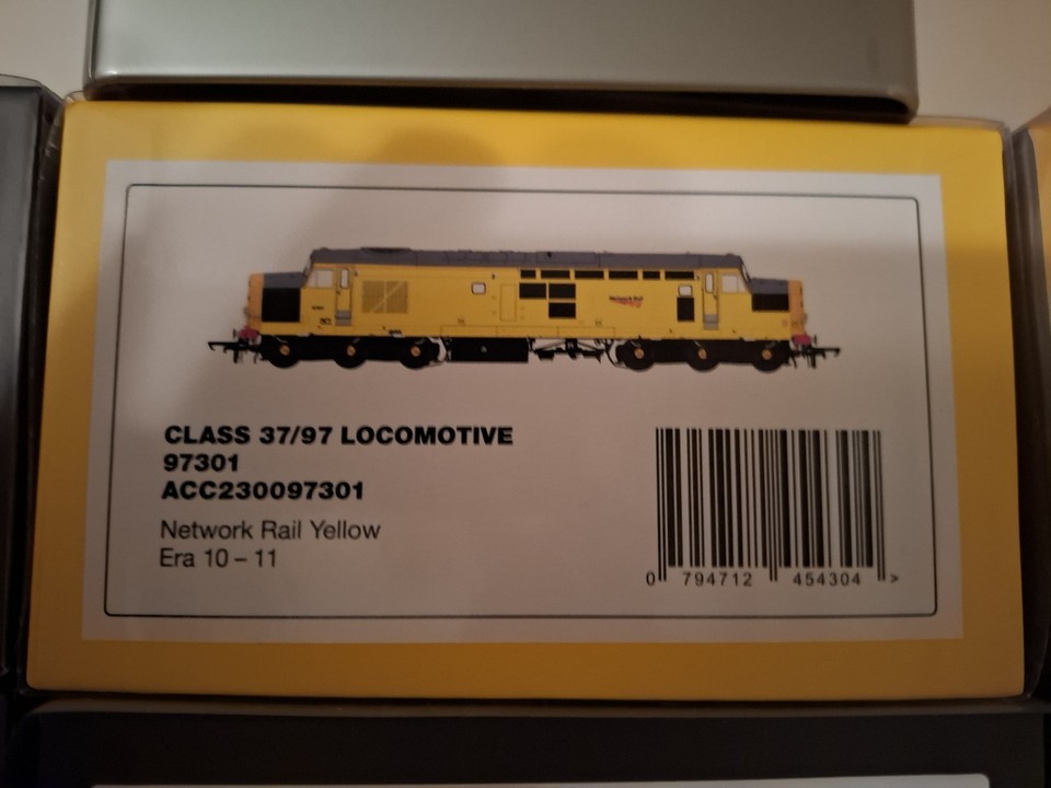Accurascale ACC230097301 Class 37 DCC Ready - 97301 - Network Rail ...