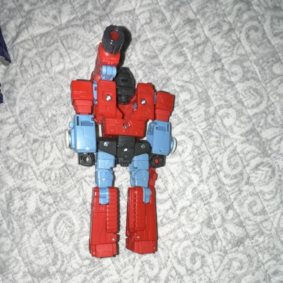 Transformers wfc ss86 legacy Shockwave Astrotrain Perceptor soundwave ...