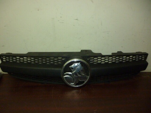 GENUINE HOLDEN CALAIS COMMODORE UPPER VZ FRONT BAR GRILLE | eBay Australia