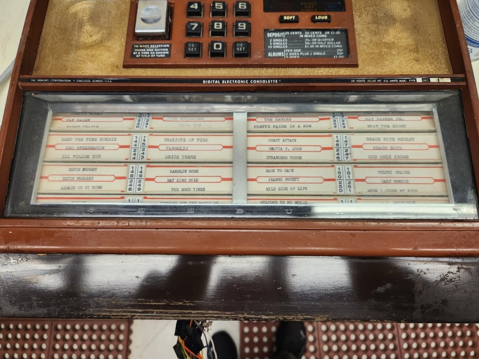 Seeburg Jukebox Dec 4 Wallbox Consolette & Key Untested ! For Repair or ...