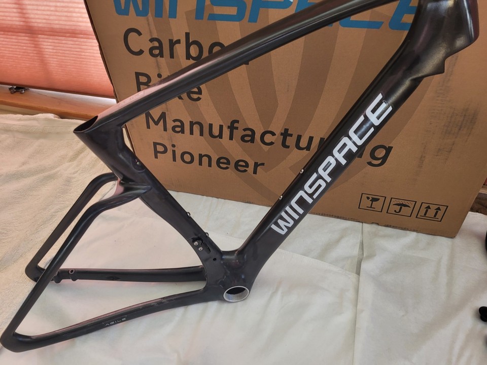 Winspace Agile Frame 2025 in Raw Carbon Clear Coat Colorway Size Small ...