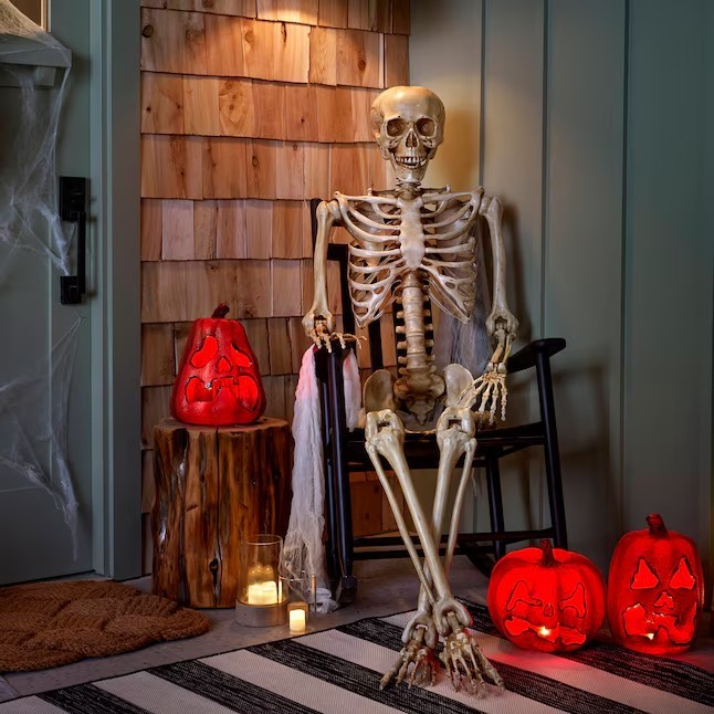 Haunted Living 7-ft Hanging Skeleton Decoration Halloween Outdoor Decor ...