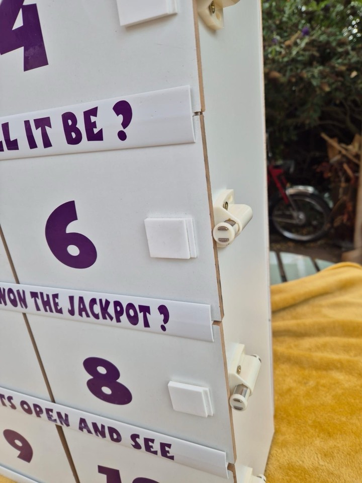 10 Door Open The Box Game deluxe large game with 10 numbered chips | eBay