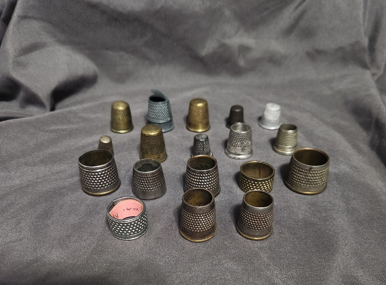 Vintage Metal Thimbles Lot Of 18 Collectibles Souvenirs | eBay