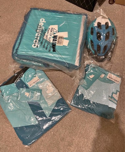 Deliveroo Rider Kit Deliveroo Hike Rider Food Delivery Full Kit ...