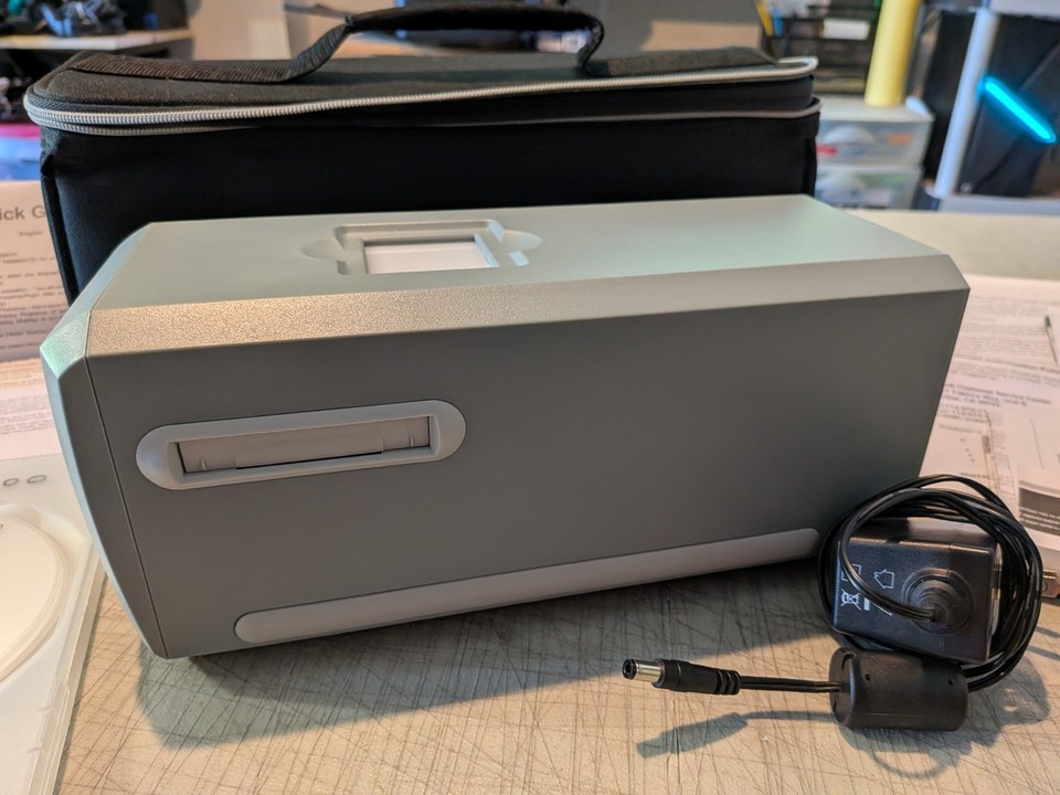 Plustek OpticFilm 7200 Film Slide & Negative Digital Scanner *READ ...