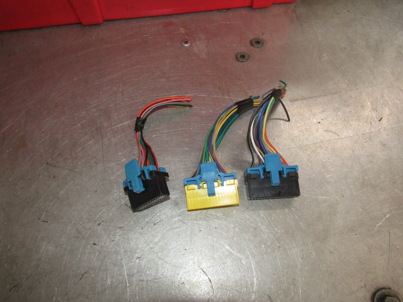 1990-1993 Oldsmobile Cutlass Ciera 3.3L OE ECU computer connector ...