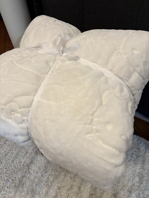 New Pottery Barn Hello Kitty Magical Faux-Fur Quilt, Full/Queen | eBay