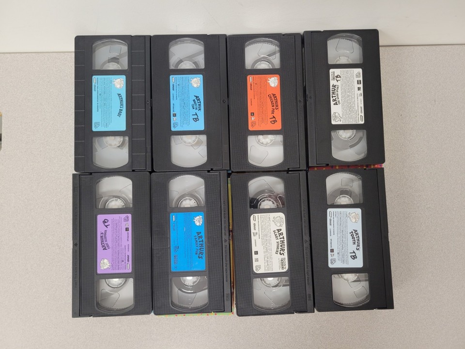 Arthur VHS Lot of 8 Kids Video Tapes: Tooth, Chickenpox, Baby, Scary ...
