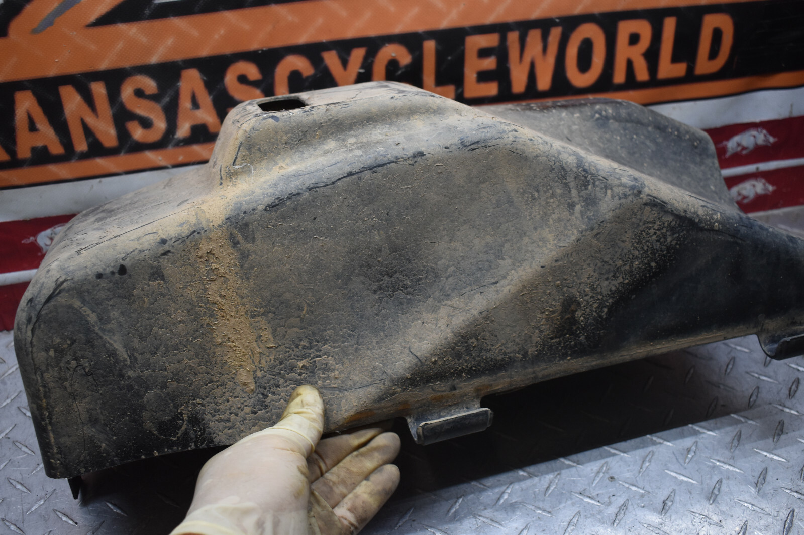 DD8 04 KAWASAKI KFX700 KFX 700 PLASTIC GAS TANK FUEL PAN ATV QUAD FREE ...