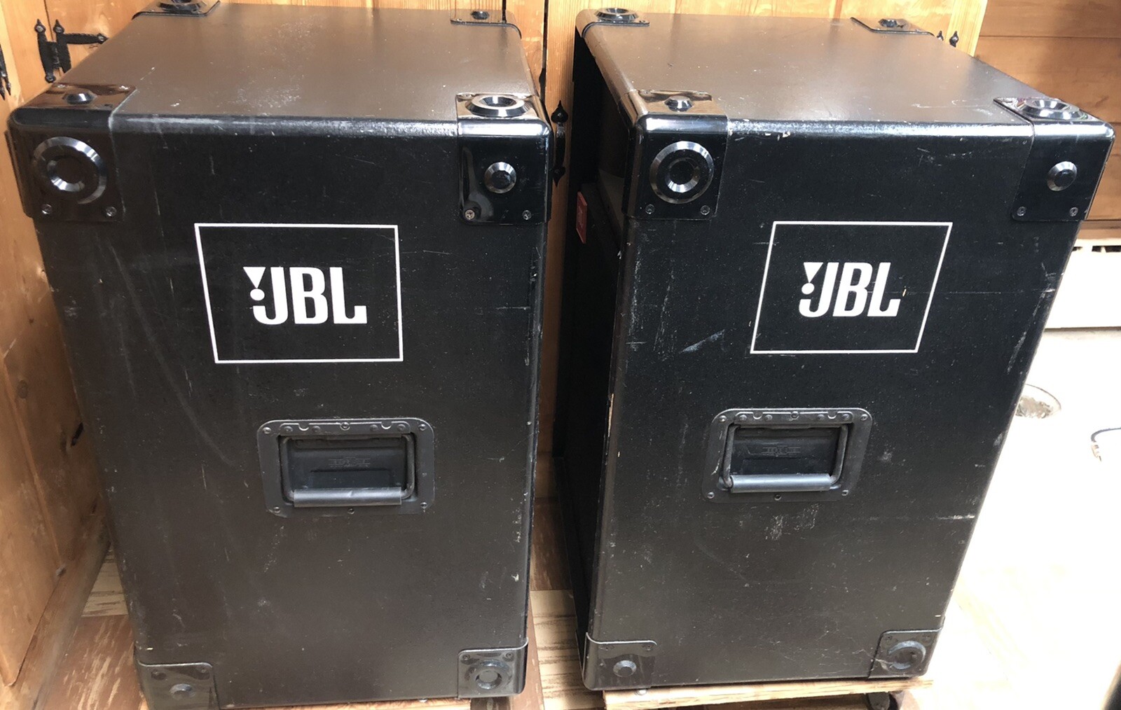 JBL PRO SERIES Caberet Speakers 4691B, 40 Hz-20kHz, 400Watts 8Ohm, 109 ...