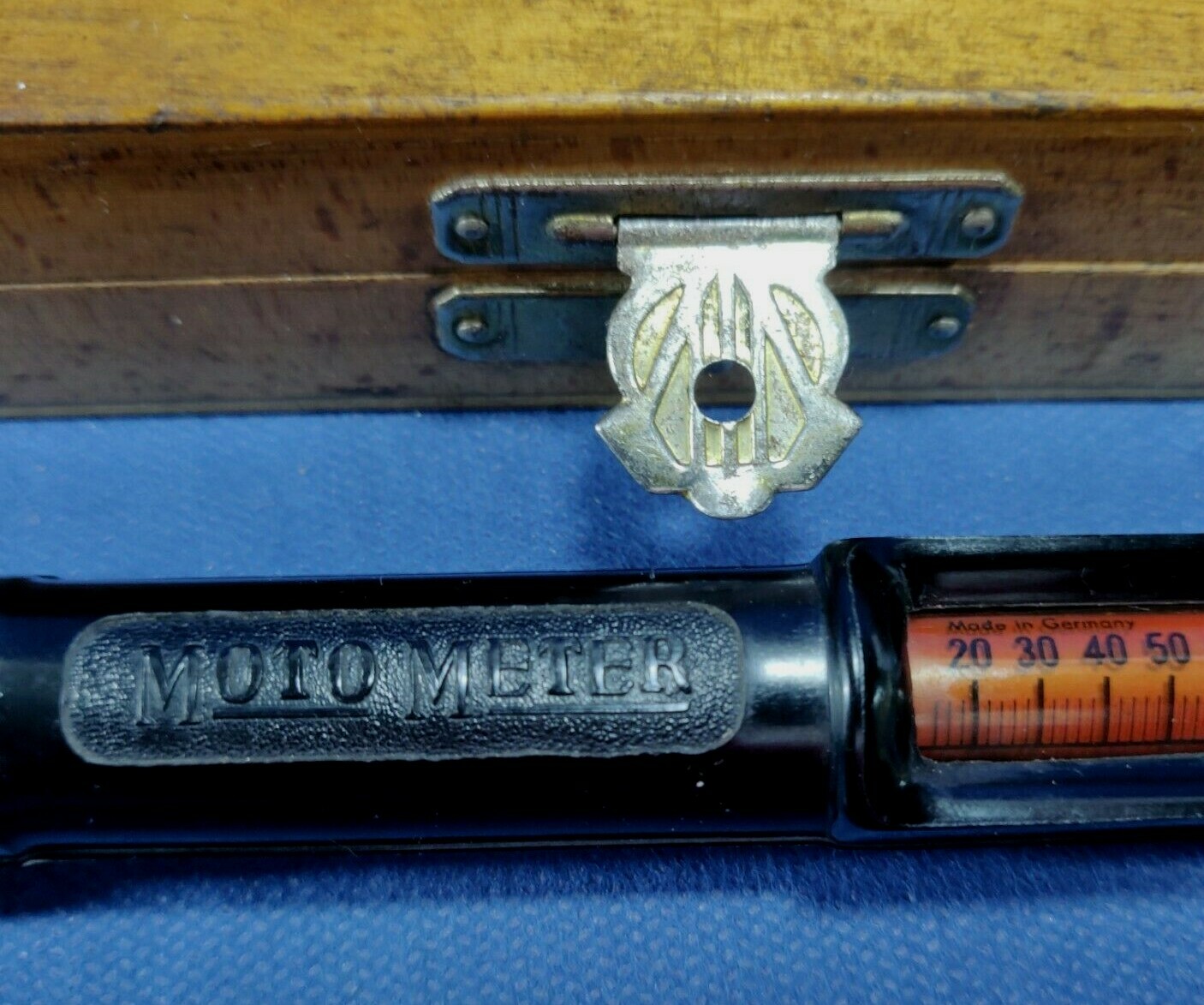 VINTAGE MOTO METER Air Tire Pressure Gauge Wood Box Stuttgart Germany ...