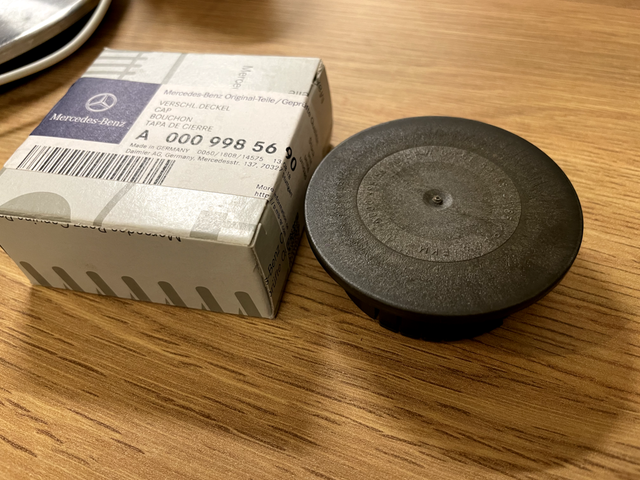 Genuine MERCEDES BENZ Om273 Cylinder Head Expansion Plug A0009985690 ...