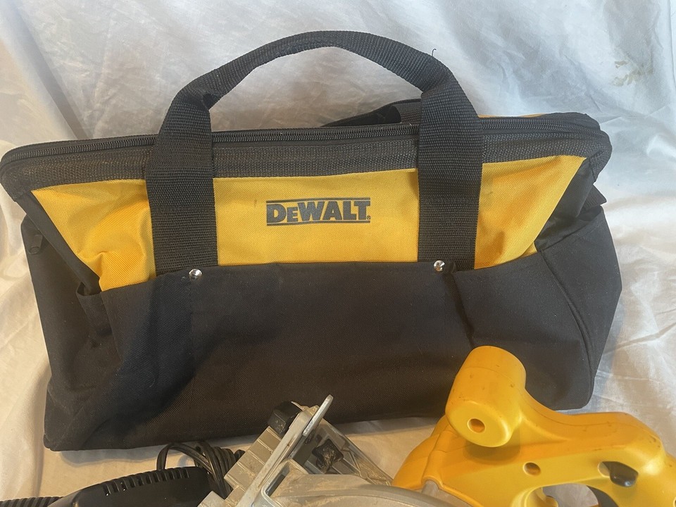 DeWalt DC390 18V 6-1/2" Cordless Circular Saw Bag Battery 2 Chargers ...