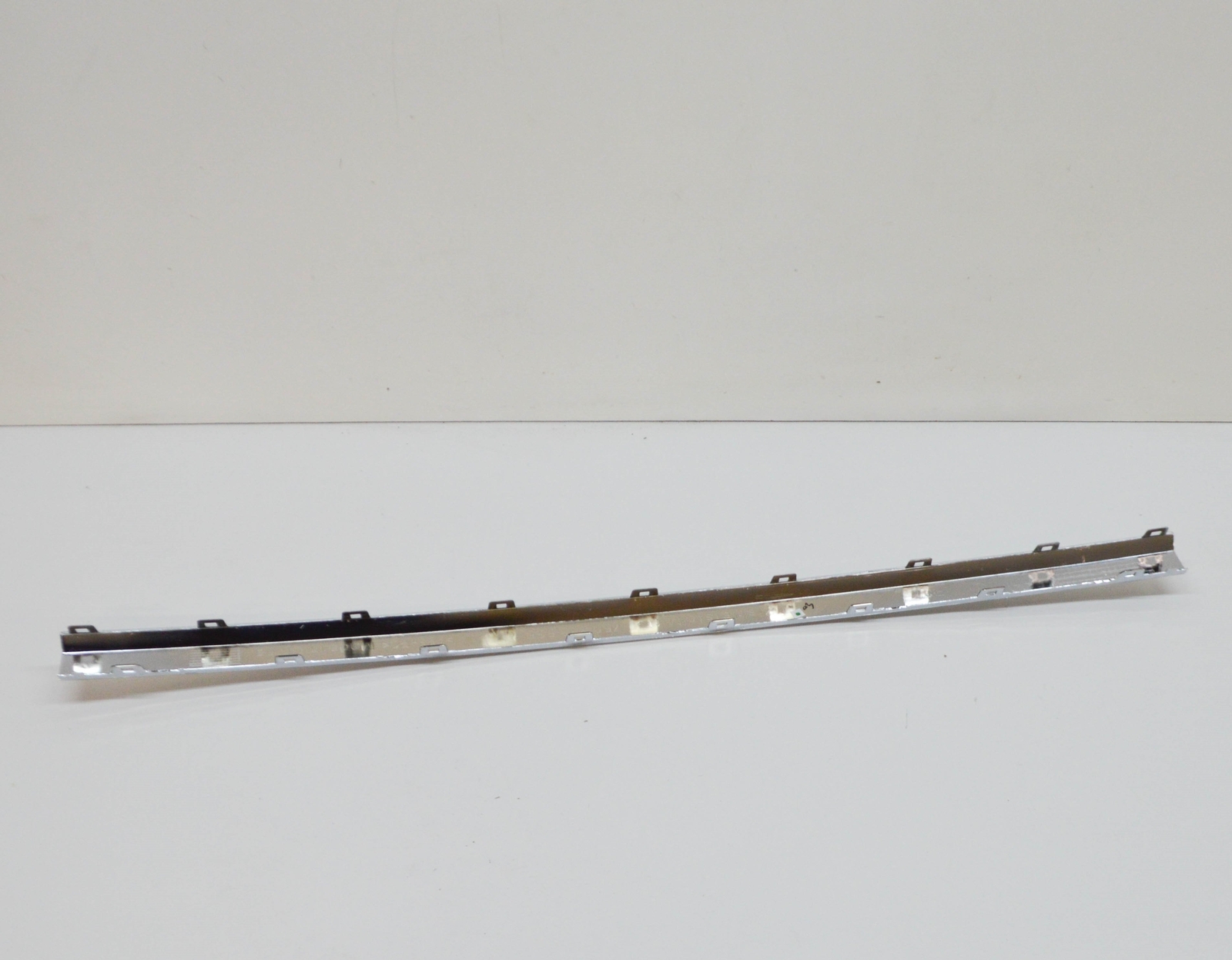 VOLKSWAGEN TOUAREG CR7 Rear Bumper Center Molding 760853835 NEW GENUINE ...