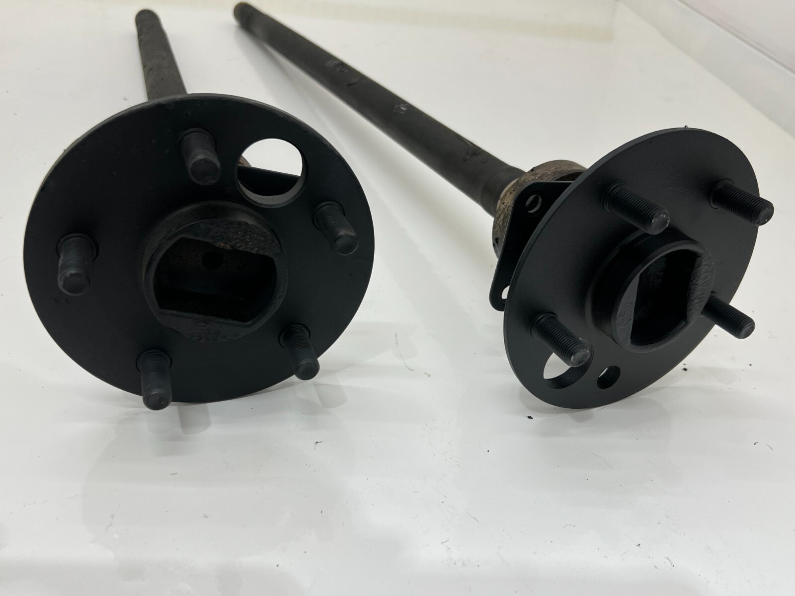 1977 Ford 28 Spline 9" Inch Rear End Center Section & Axles ...